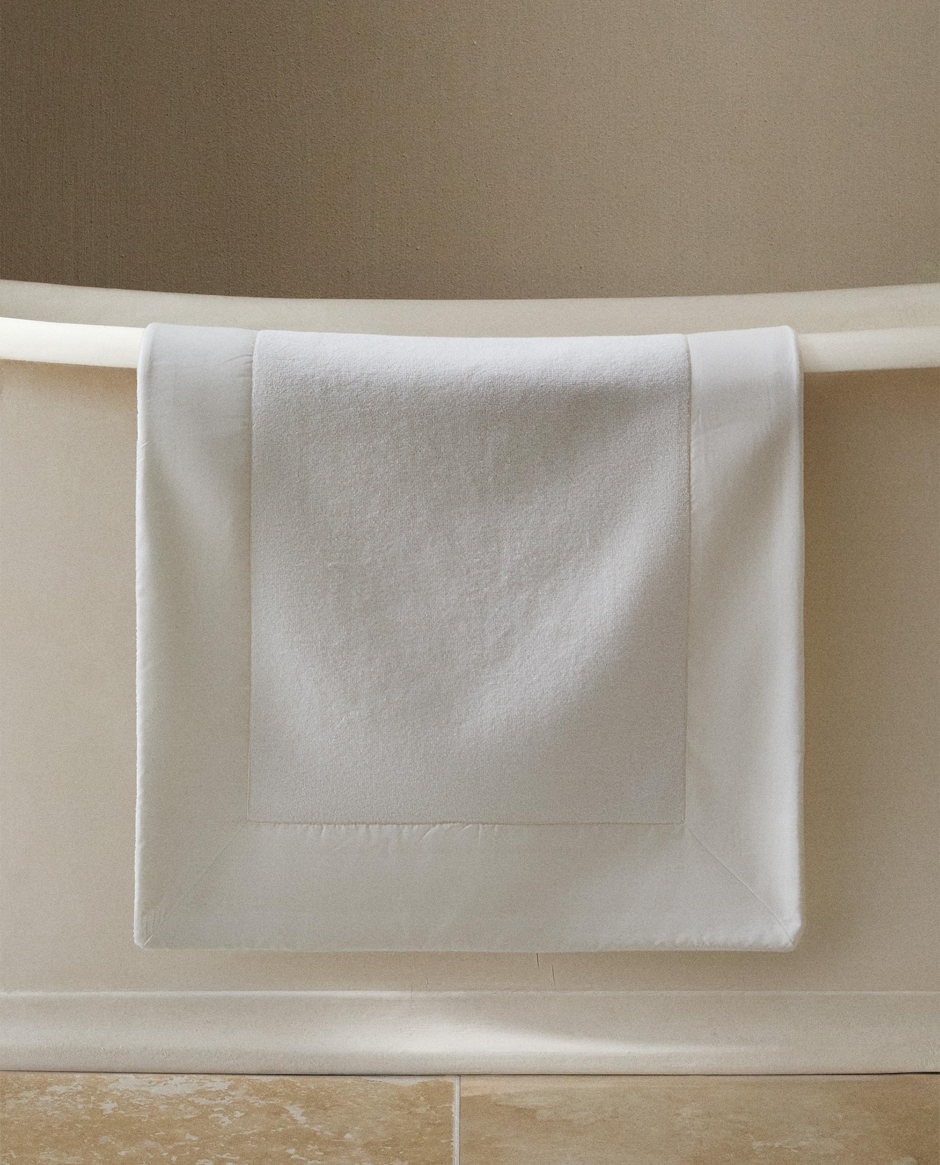 ΧΑΛΑΚΙ ΜΠΑΝΙΟΥ ΜΕ ΥΦΑΣΜΑΤΙΝΗ ΛΩΡΙΔΑ | Zara Home Ελλάδα / Greece
