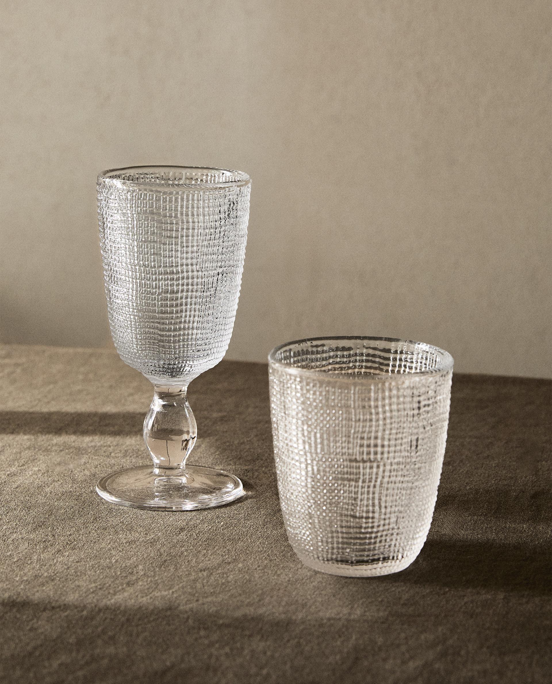 RAISED DESIGN GLASSWARE SET | Zara Home United States of America