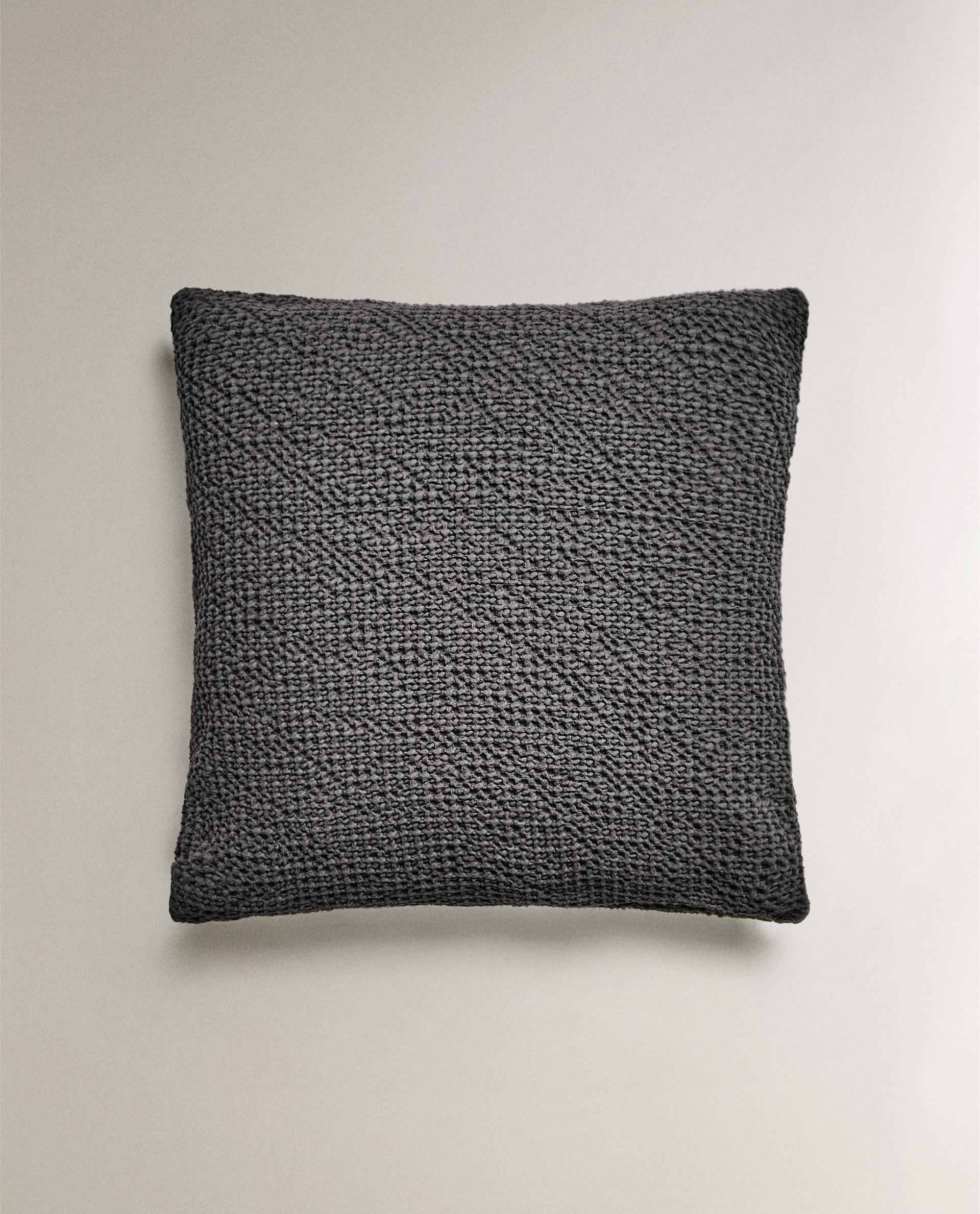MINI WAFFLE KNIT CUSHION COVER | Zara Home Perú
