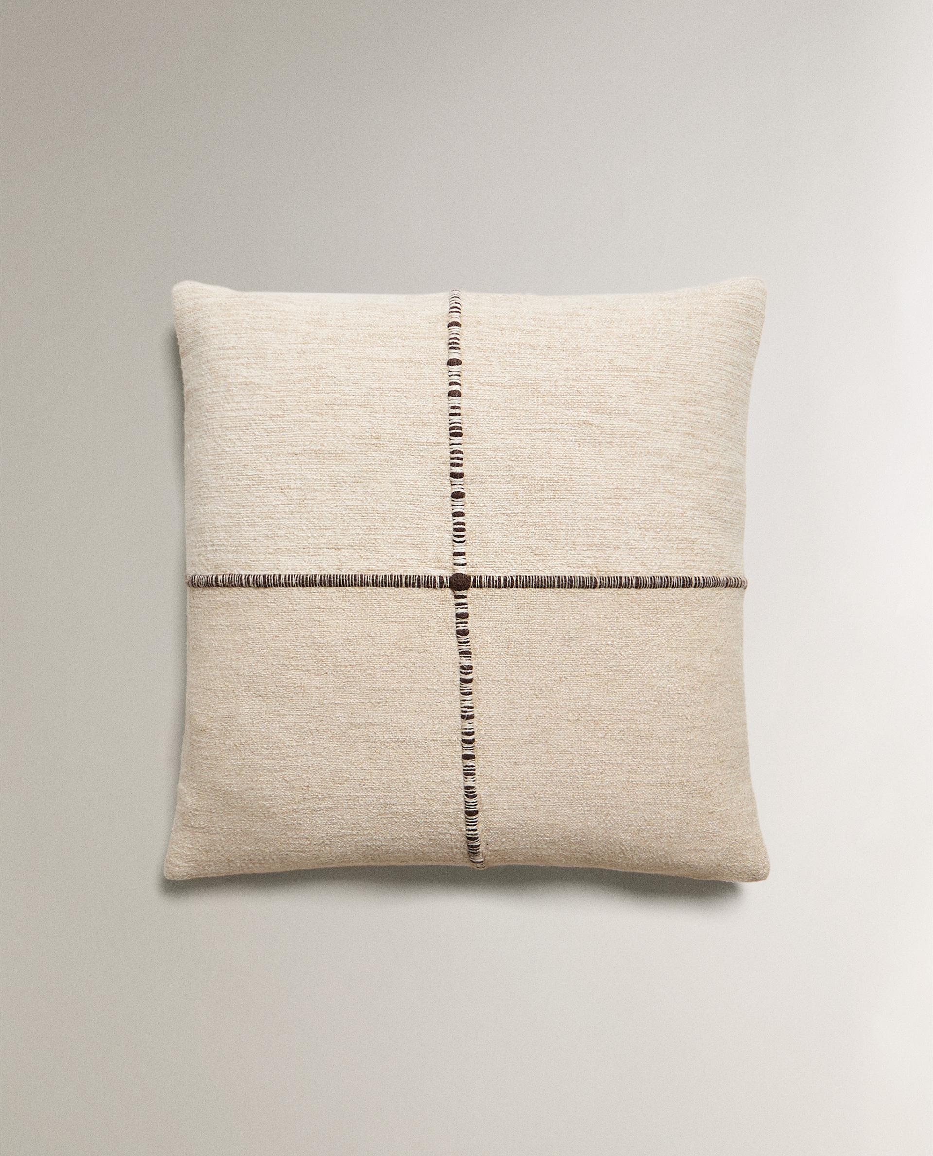 CUSHION COVER WITH LINES | Zara Home Hungary