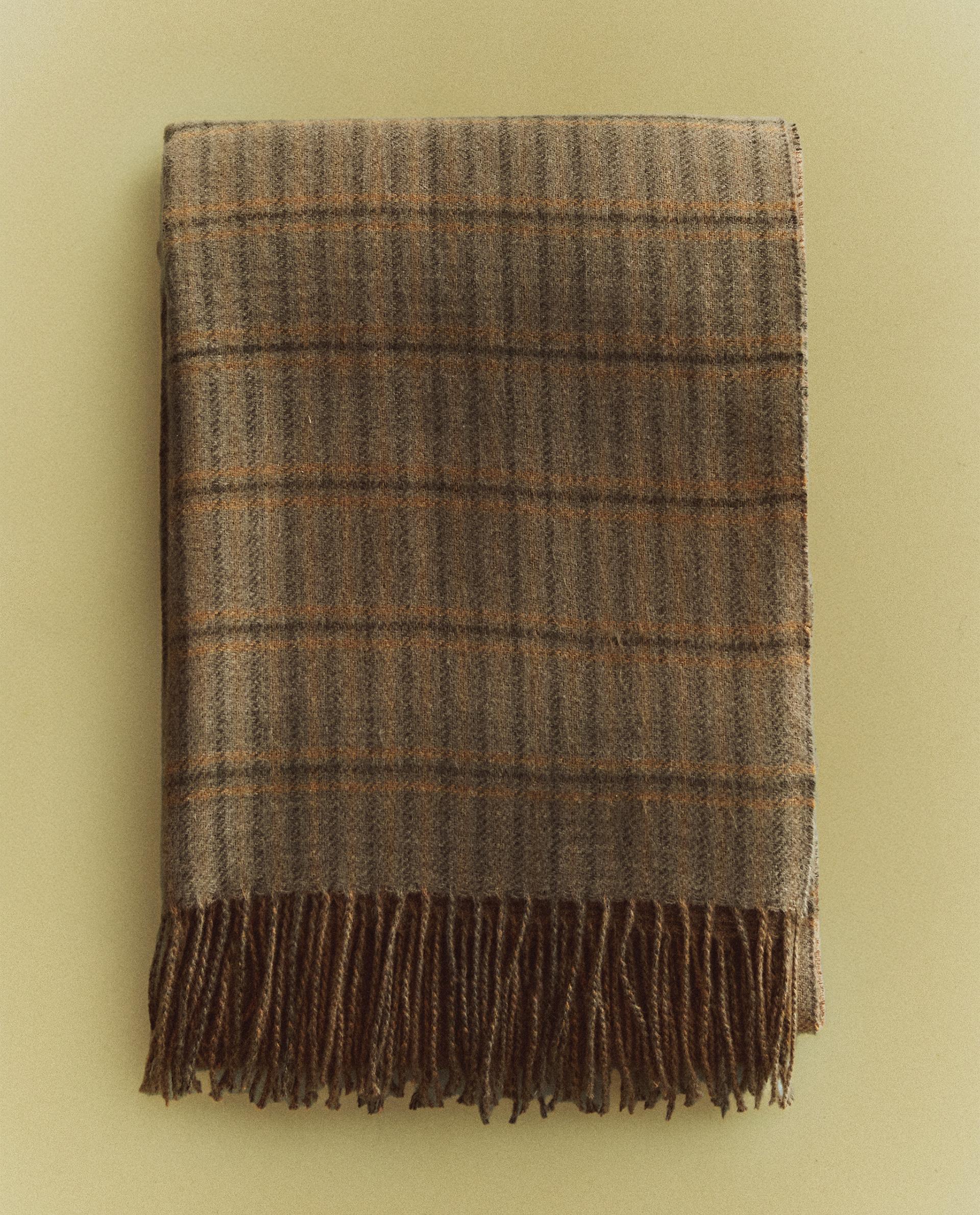 DOUBLE-SIDED CHECK BLANKET | Zara Home United States of America DOUBLE-SIDED CHECK BLANKET | Zara Home United States of America