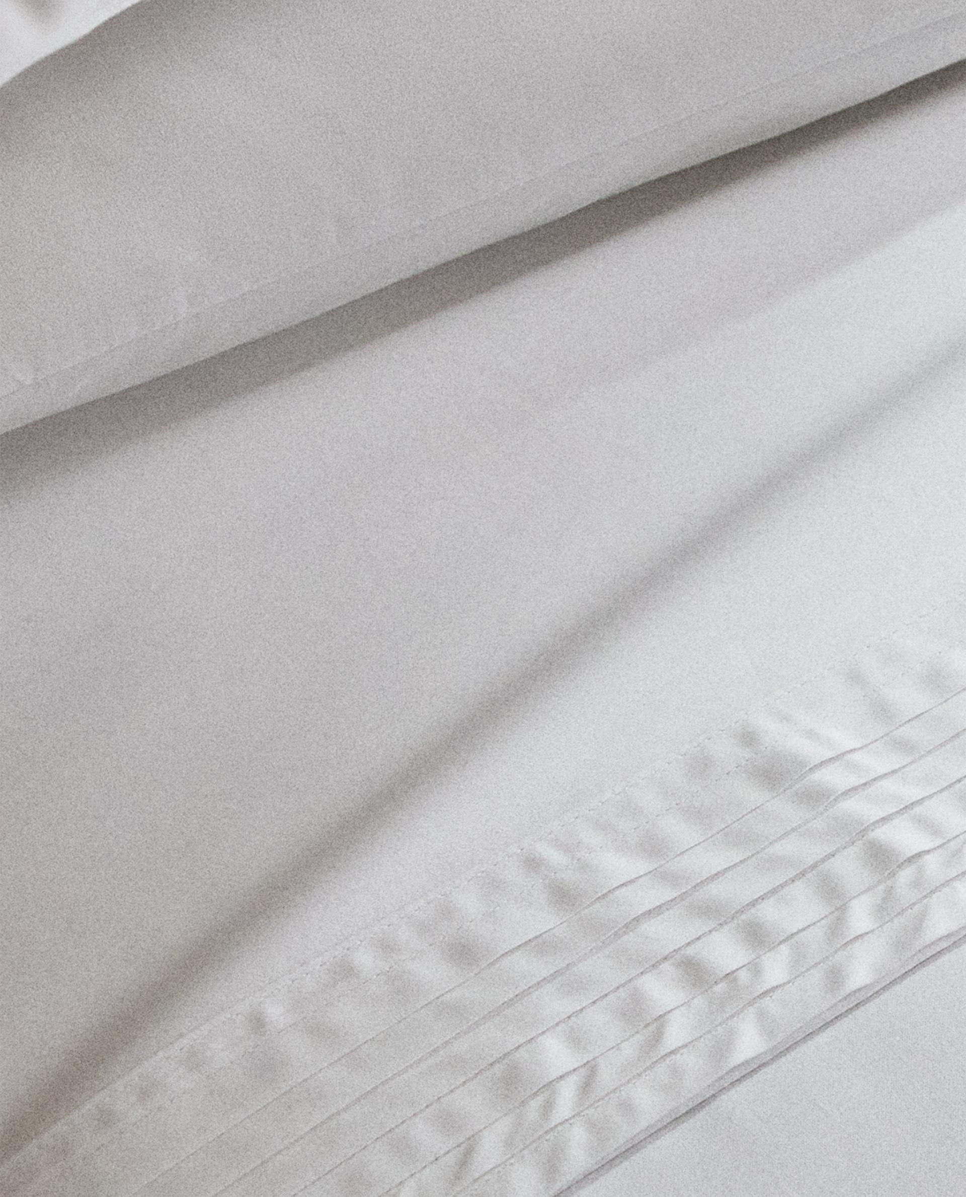 PLEATED COTTON SATEEN FLAT SHEET (400 THREAD COUNT) | Zara Home United ...