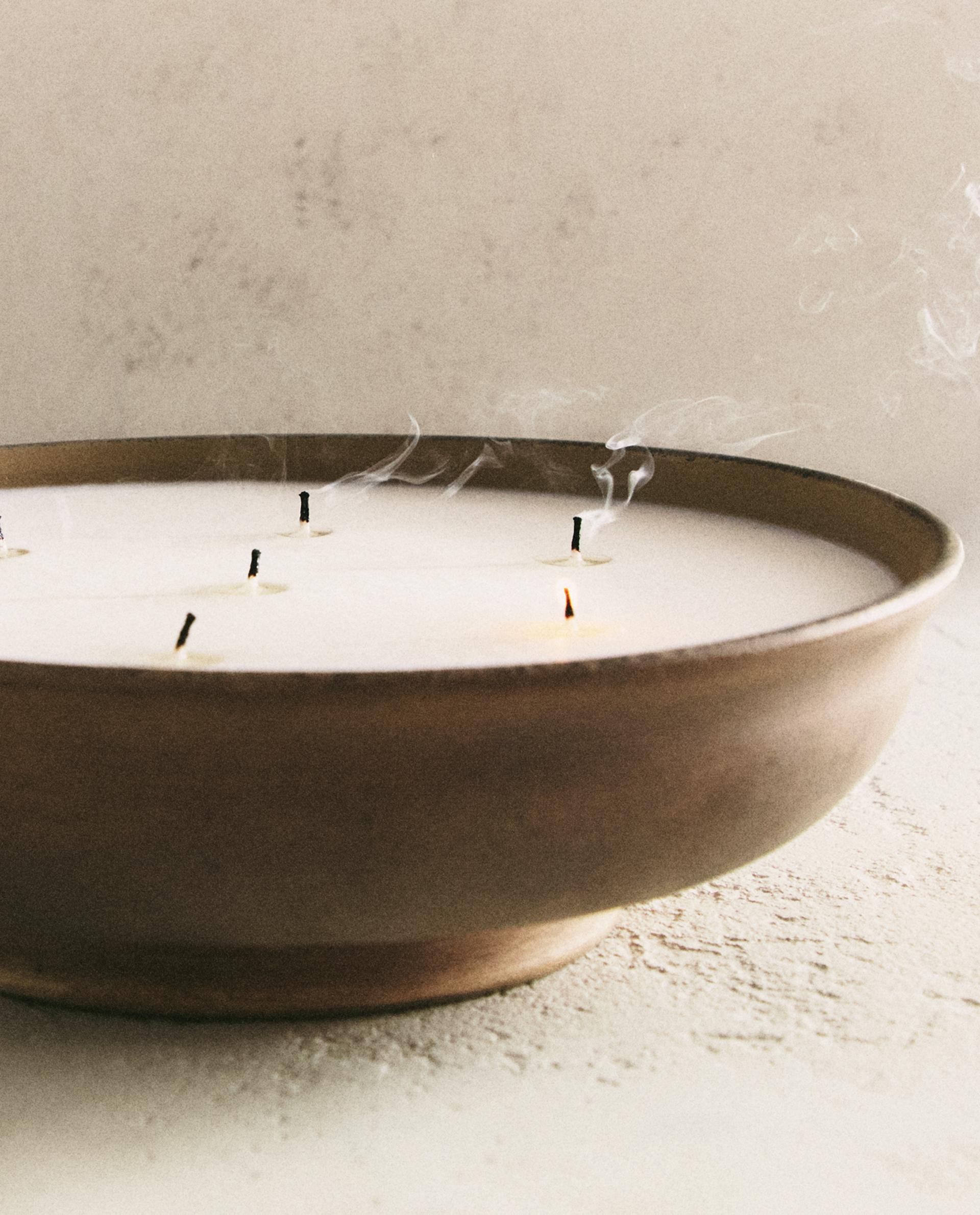 (1200 GR) ΑΡΩΜΑΤΙΚΟ ΚΕΡΙ INCENSE LEATHER | Zara Home Ελλάδα / Greece