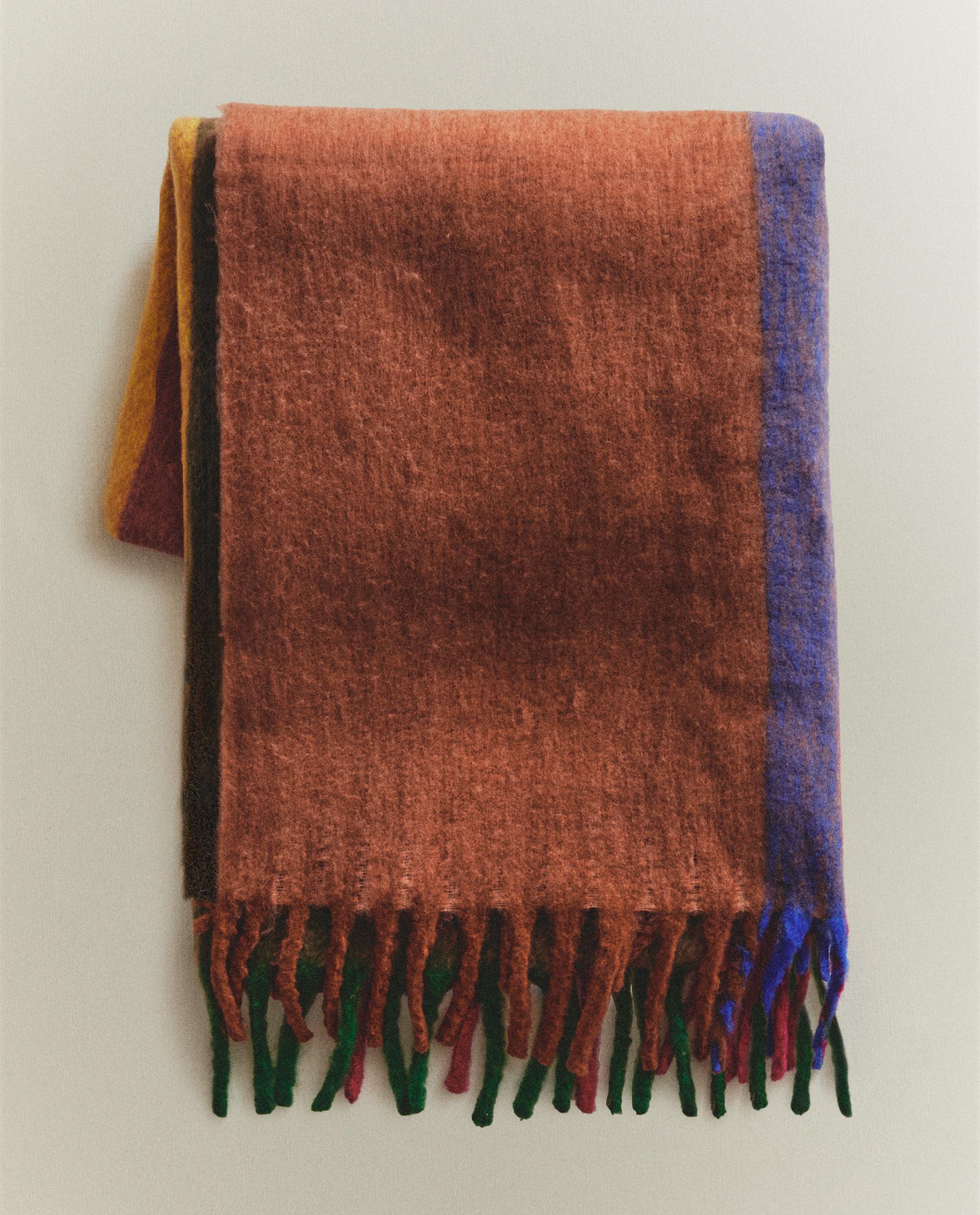 MANTA RAYAS IRREGULARES X COLLAGERIE | Zara Home Uruguay