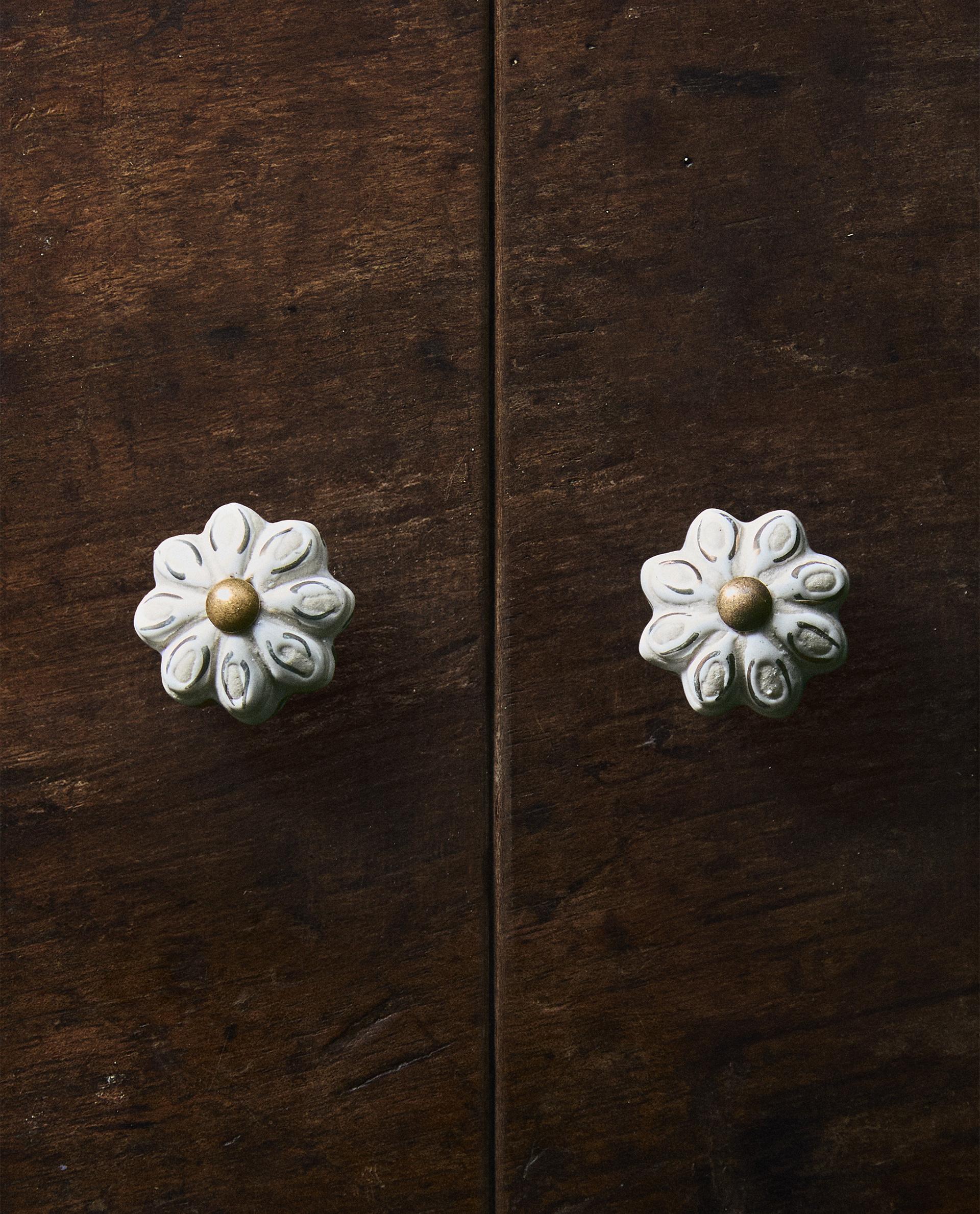 PACK OF CERAMIC FLOWER DOOR KNOBS (PACK OF 2) | Zara Home United Kingdom