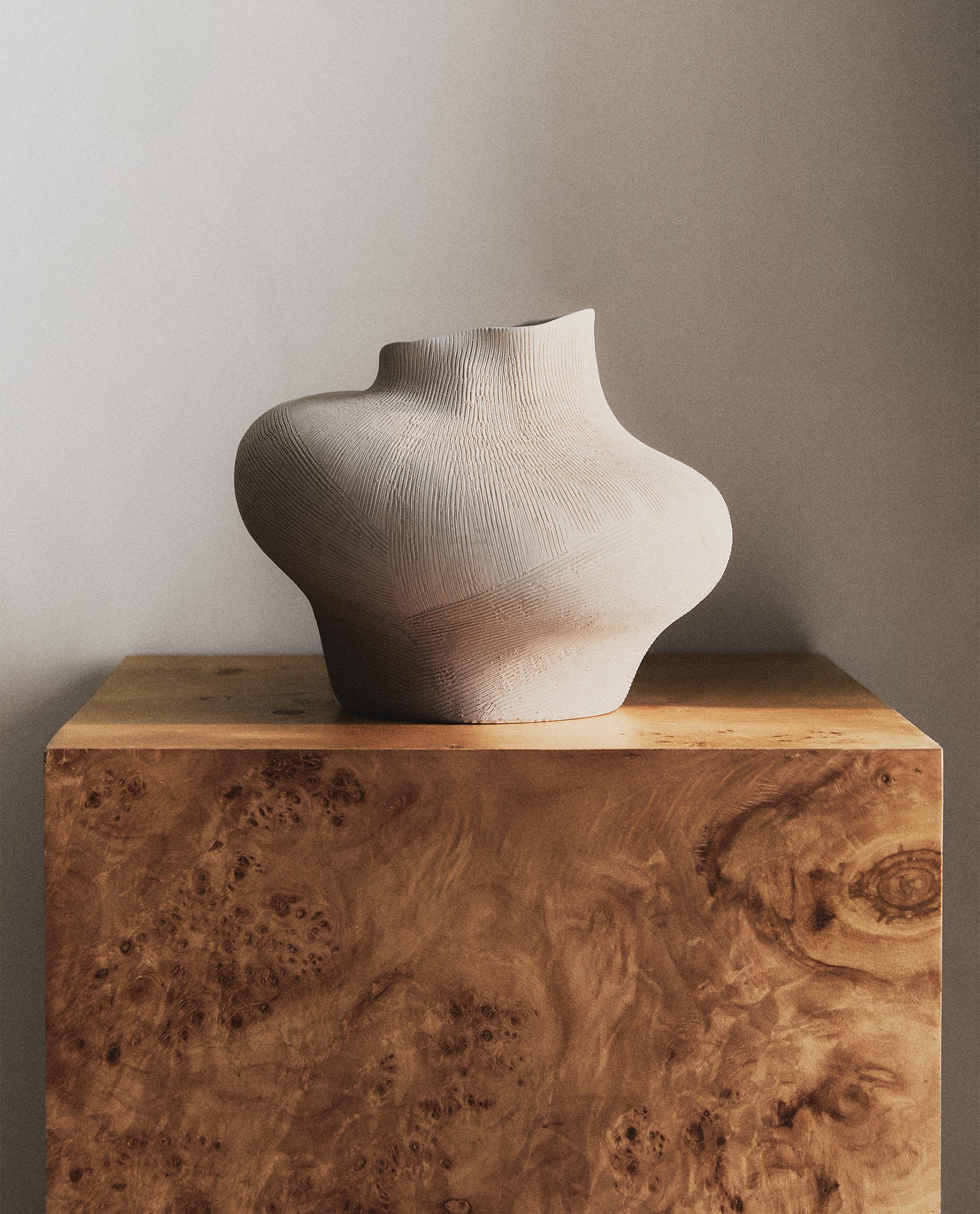 IRREGULAR CERAMIC VASE | Zara Home United States of America