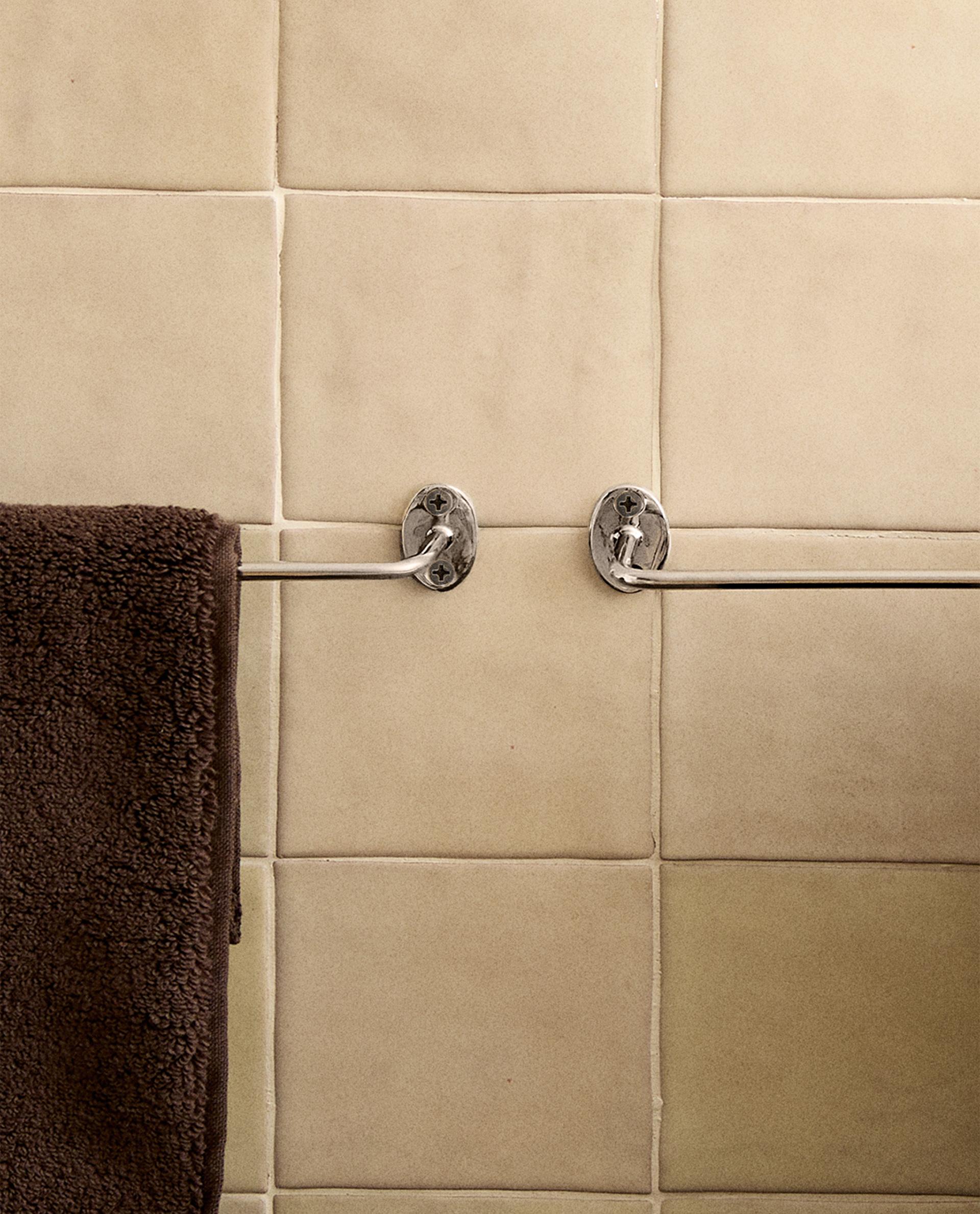 SILVER METAL TOWEL RACK | Zara Home Worldwide