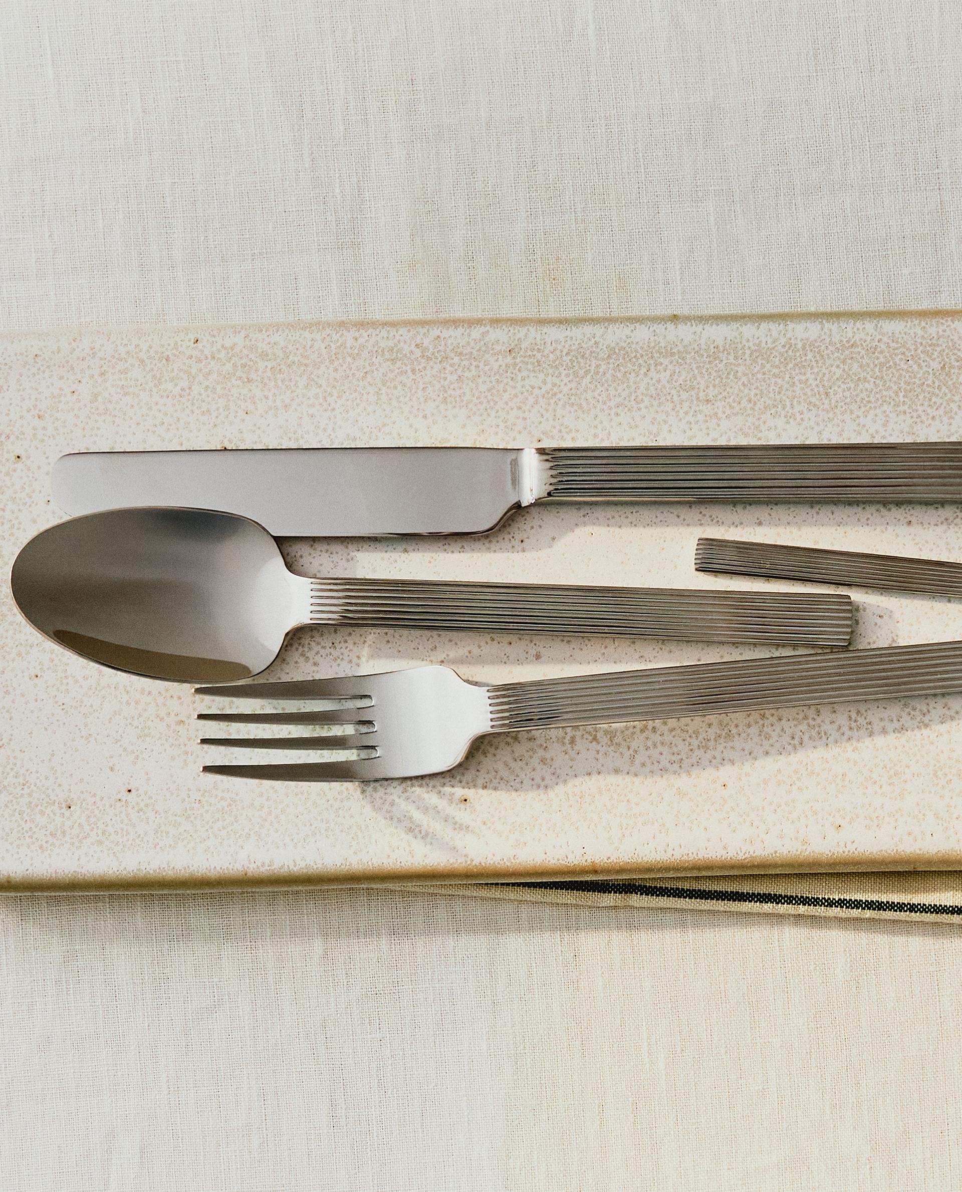 CUTLERY SET WITH GROOVED HANDLE (SET OF 4) | Zara Home Malta