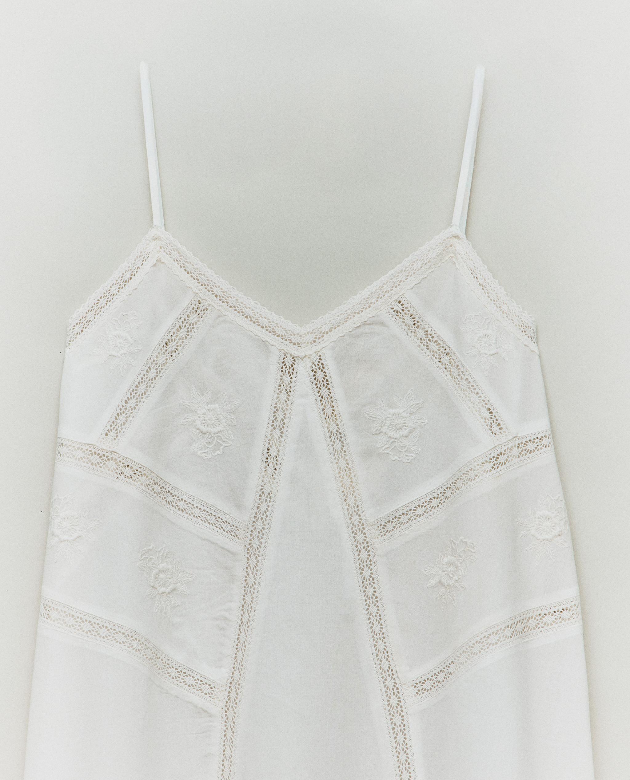 EMBROIDERED NIGHTDRESS | Zara Home Hong Kong Sar / 香港特別行政區