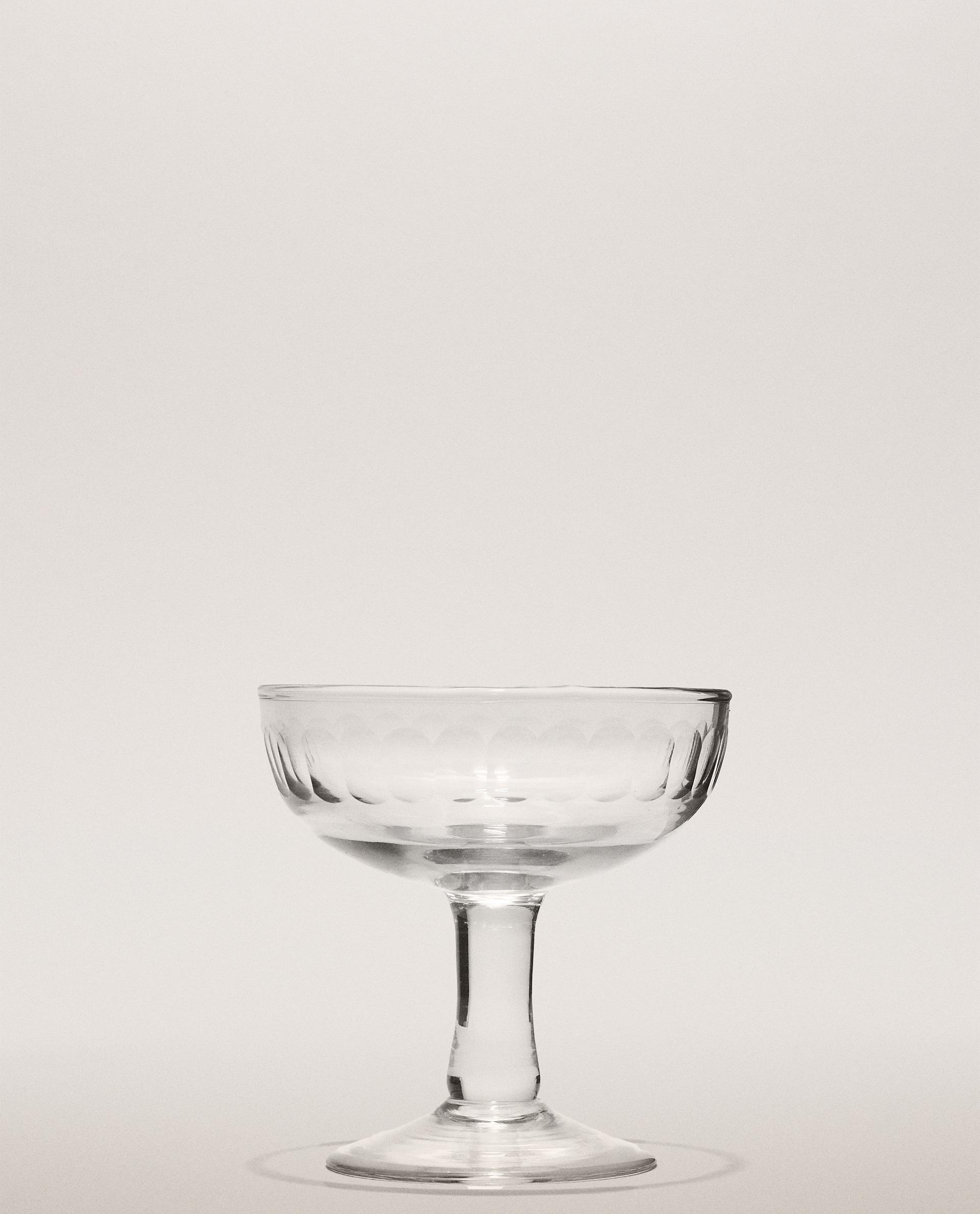 ČAŠA ZA ŠAMPANJEC IZ REZANEGA STEKLA | Zara Home Slovenia