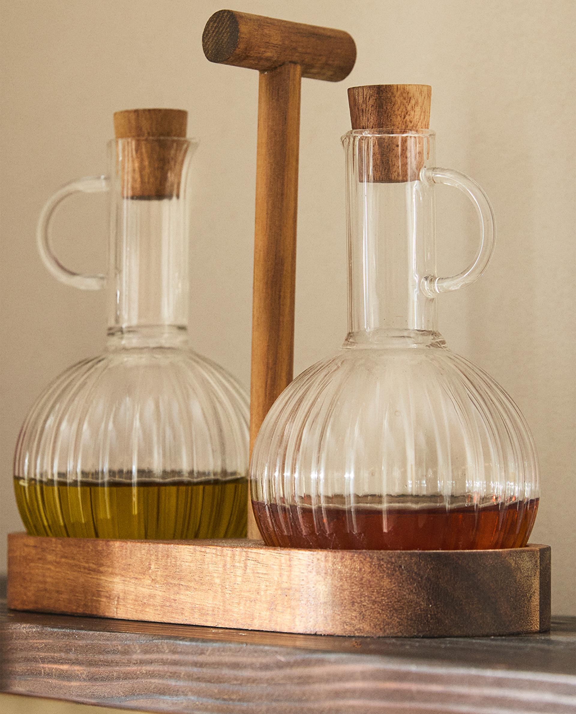 BOROSILICATE GLASS AND WOOD CRUET SET | Zara Home United States of America