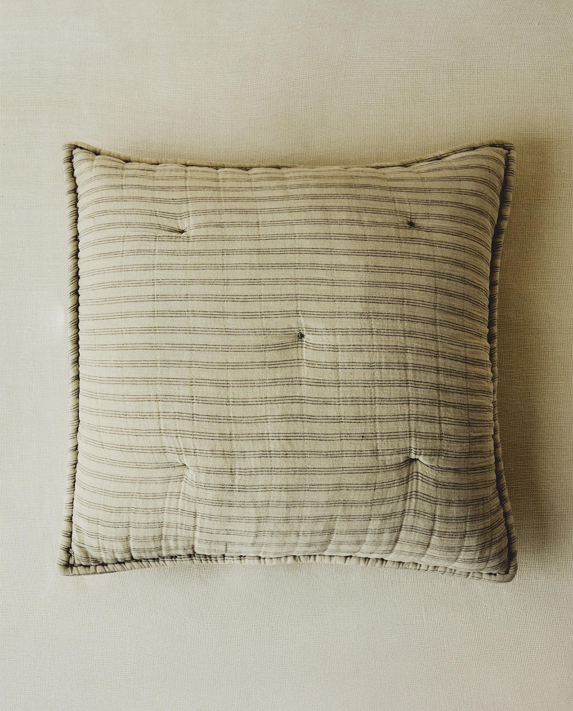 FUNDA DE COXÍN INFANTIL EDREDÓN RAIAS FINAS | Zara Home España