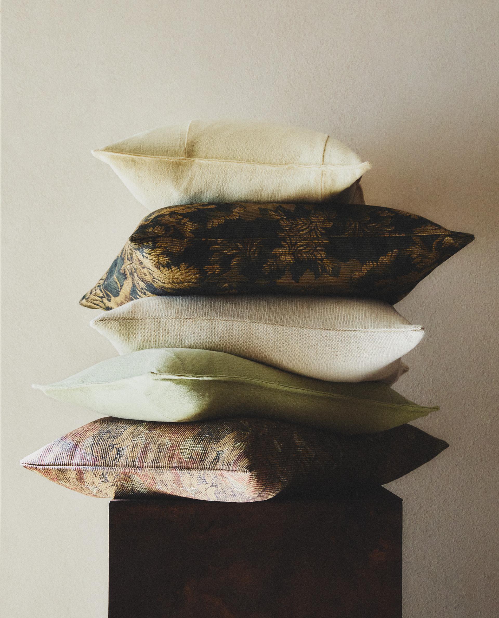 METAL PLINTH, FLOWER TEALIGHT HOLDER AND CUSHION COVERS | Zara Home Lebanon